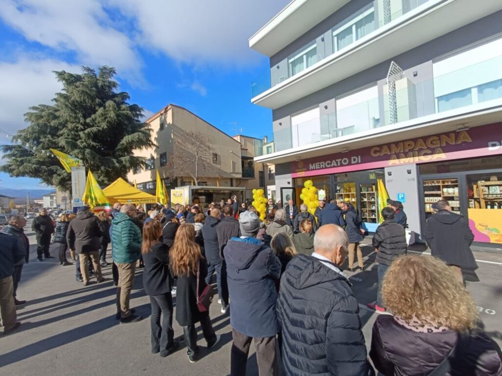 Inaugurato all’Aquila il Mercato Coperto di Campagna Amica – Notizie d ...
